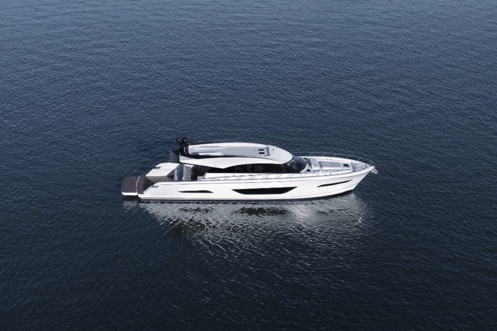 Maritimo S75 Sedan Motor Yacht | Global Launch