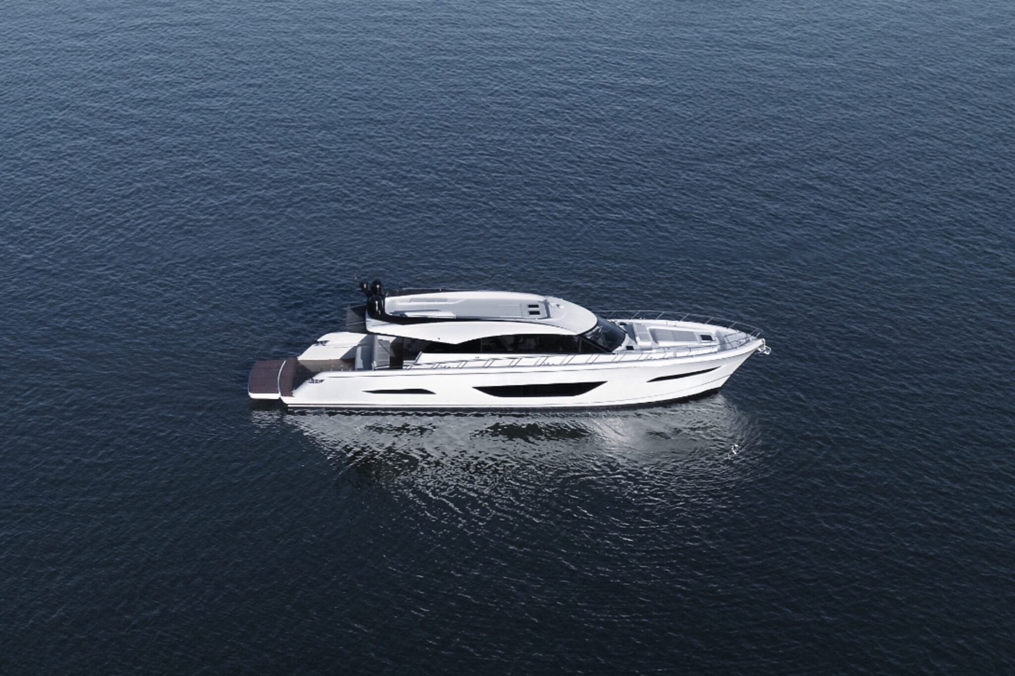 Maritimo S75 Sedan Motor Yacht | Global Launch