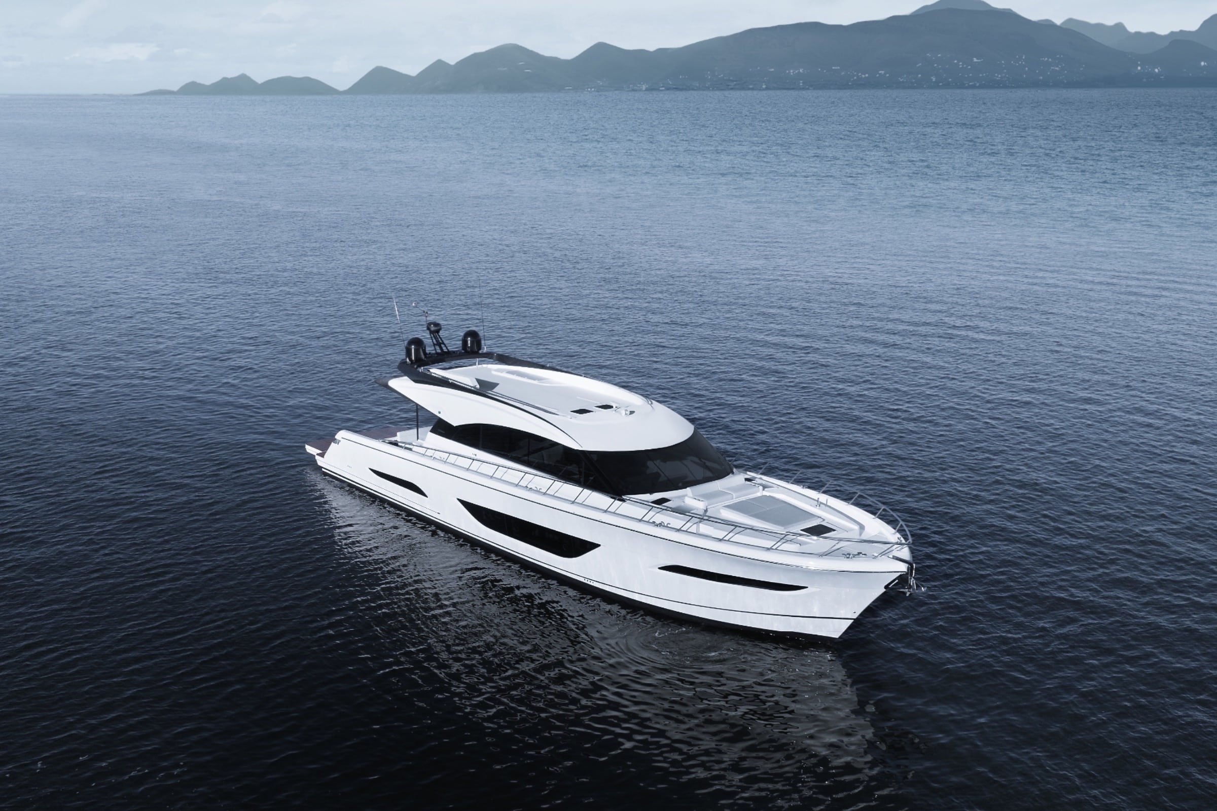 Maritimo S75 Sedan Motor Yacht | Global Launch